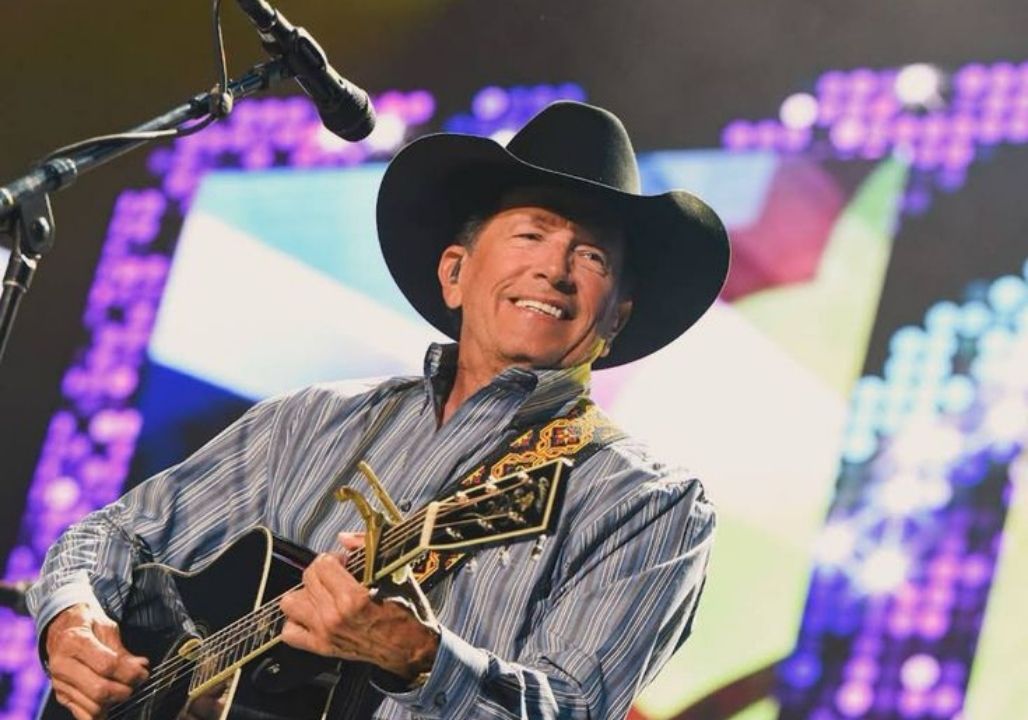 George Strait - I Can Still Make Cheyenne (Live From The Astrodome ...